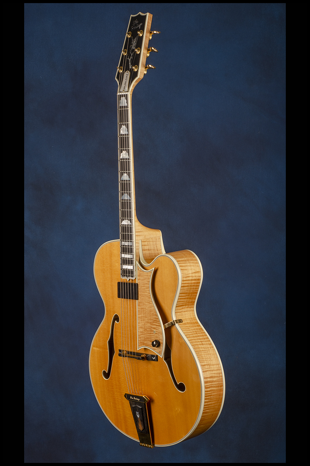 Golden Eagle Nat. Reg 102 Made for NAMM 2000 Guitars | Fretted ...